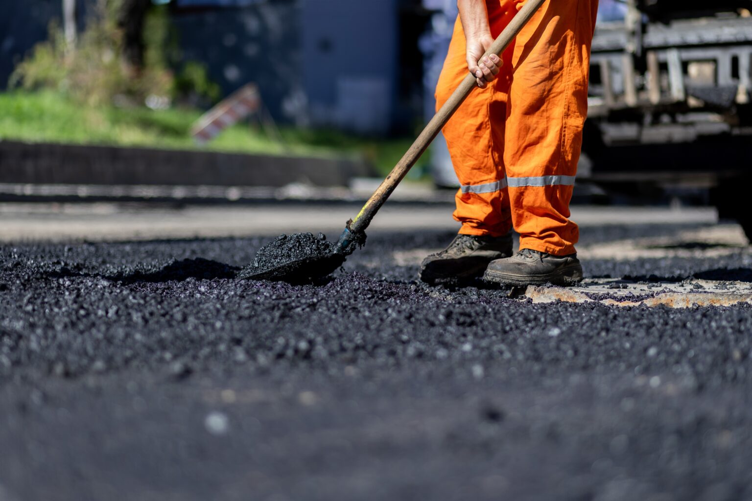 Asphalt vs. Concrete: Which One Should You Choose?