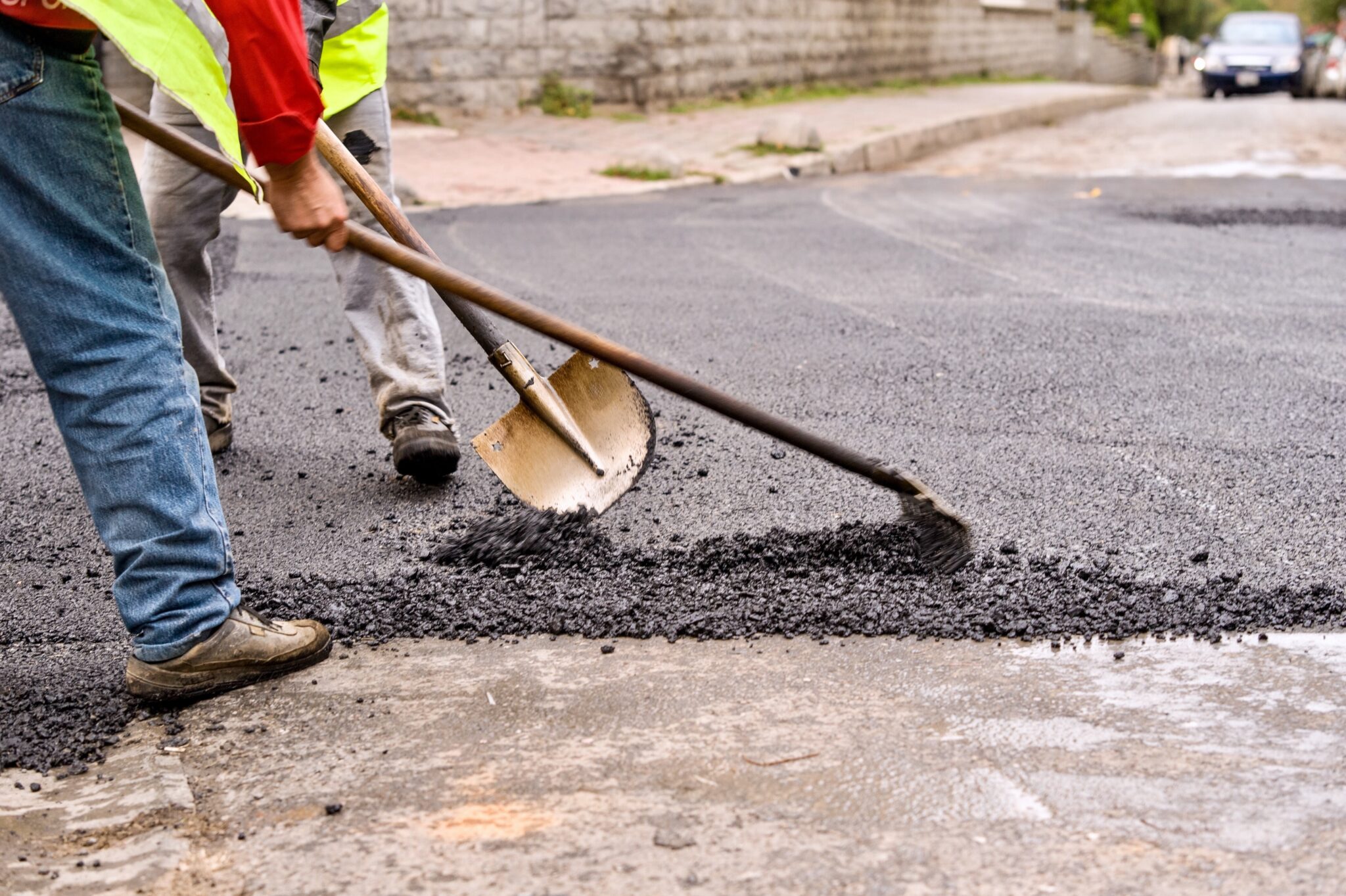 Choosing the Right Asphalt Mix for Colorado Springs’ Mountain Climate